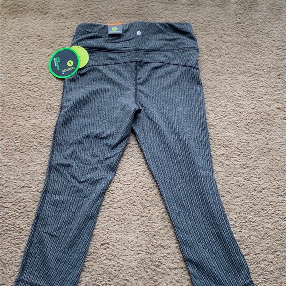Xersion | Pants & Jumpsuits | Nwt Xersion Capris | Poshmark